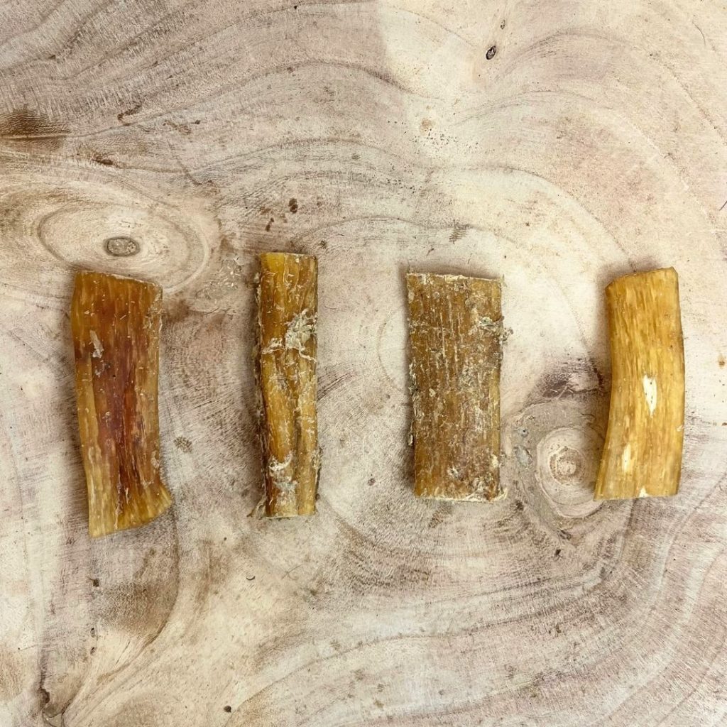 Beef Paddywack (tendon) 1kg - Nova Dog Chews