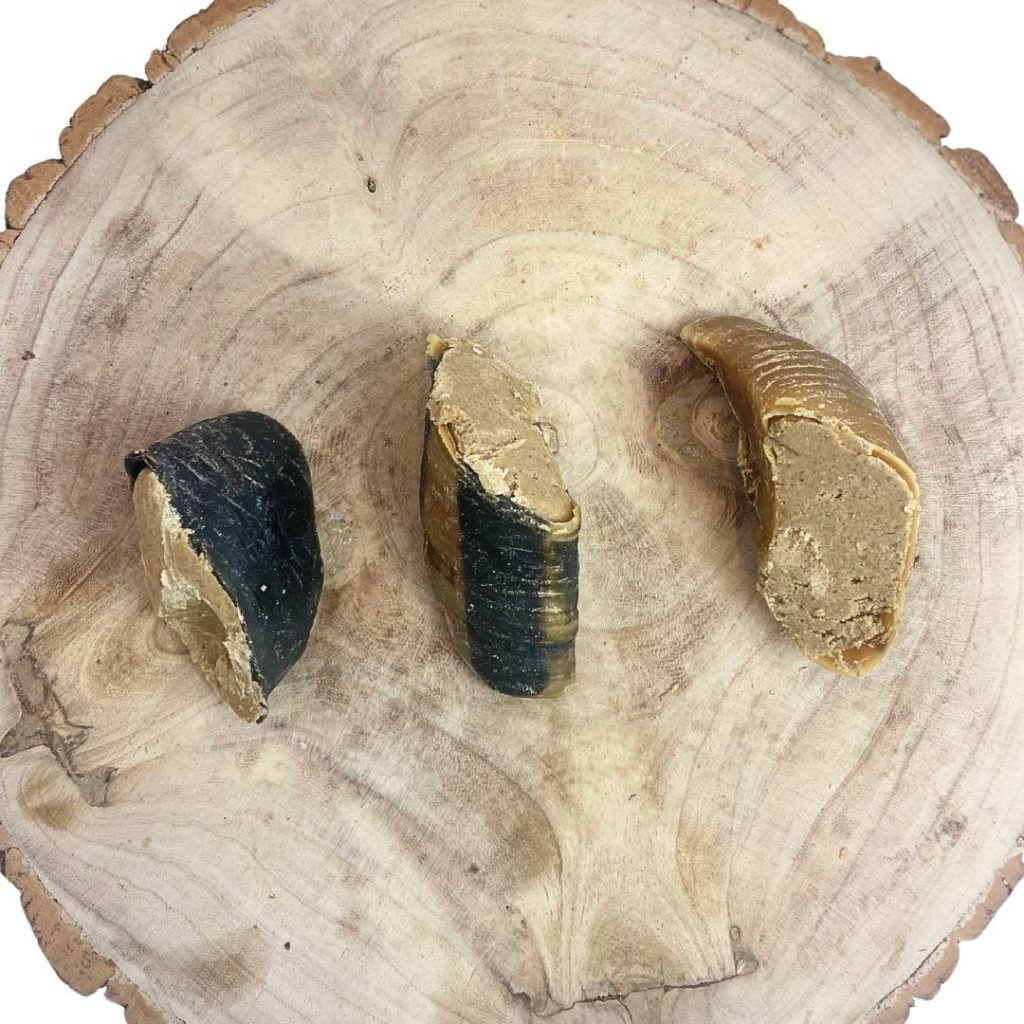 Filled Hooves (25s) – Nova Dog Chews